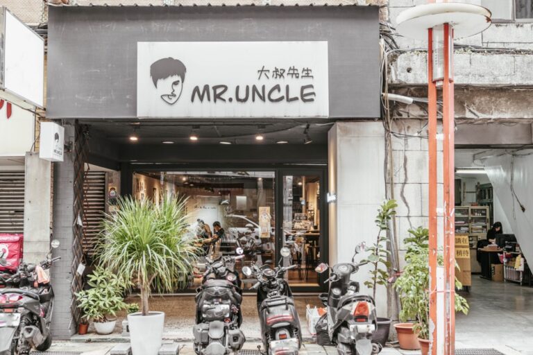 基隆美食 Mr. Uncle 大叔先生｜義式餐廳首選！特製醬汁「海膽干貝義大利麵」必點，從前菜到甜點都精緻用心！ · 算命的說我很愛吃