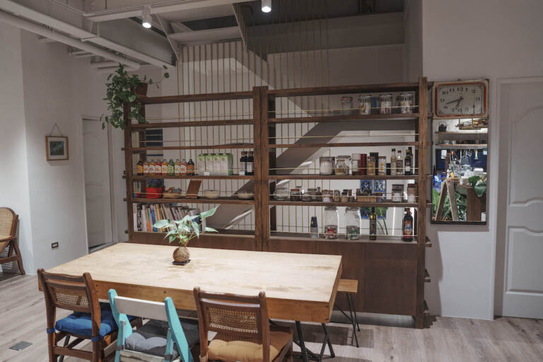 (遷至新址)頭城預約制 無菜單料理 Tea Tree Bistro｜主廚親自至於港挑選魚貨，使用季節海鮮變化 · 算命的說我很愛吃